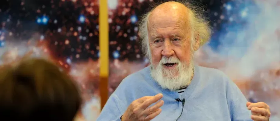 Le célèbre et très médiatique astrophysicien franco-canadien Hubert ...
