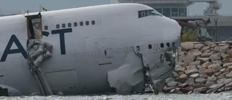 Deux morts, cette nuit, dans l'accident d'un Boeing 747-400 à l ...