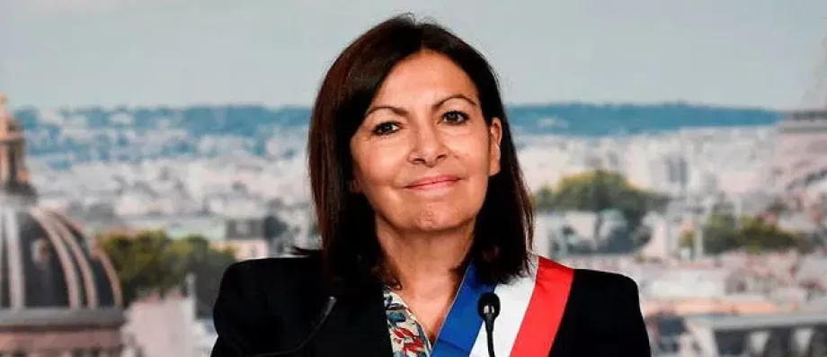 Anne Hidalgo choque en évoquant son salaire de Maire de Paris à 9.727 ...