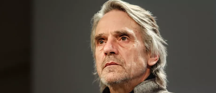 L'acteur britannique oscarisé Jeremy Irons incarnera l'abbé Faria, dans ...