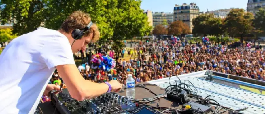 La Techno Parade, vitrine annuelle des musiques électroniques à Paris ...